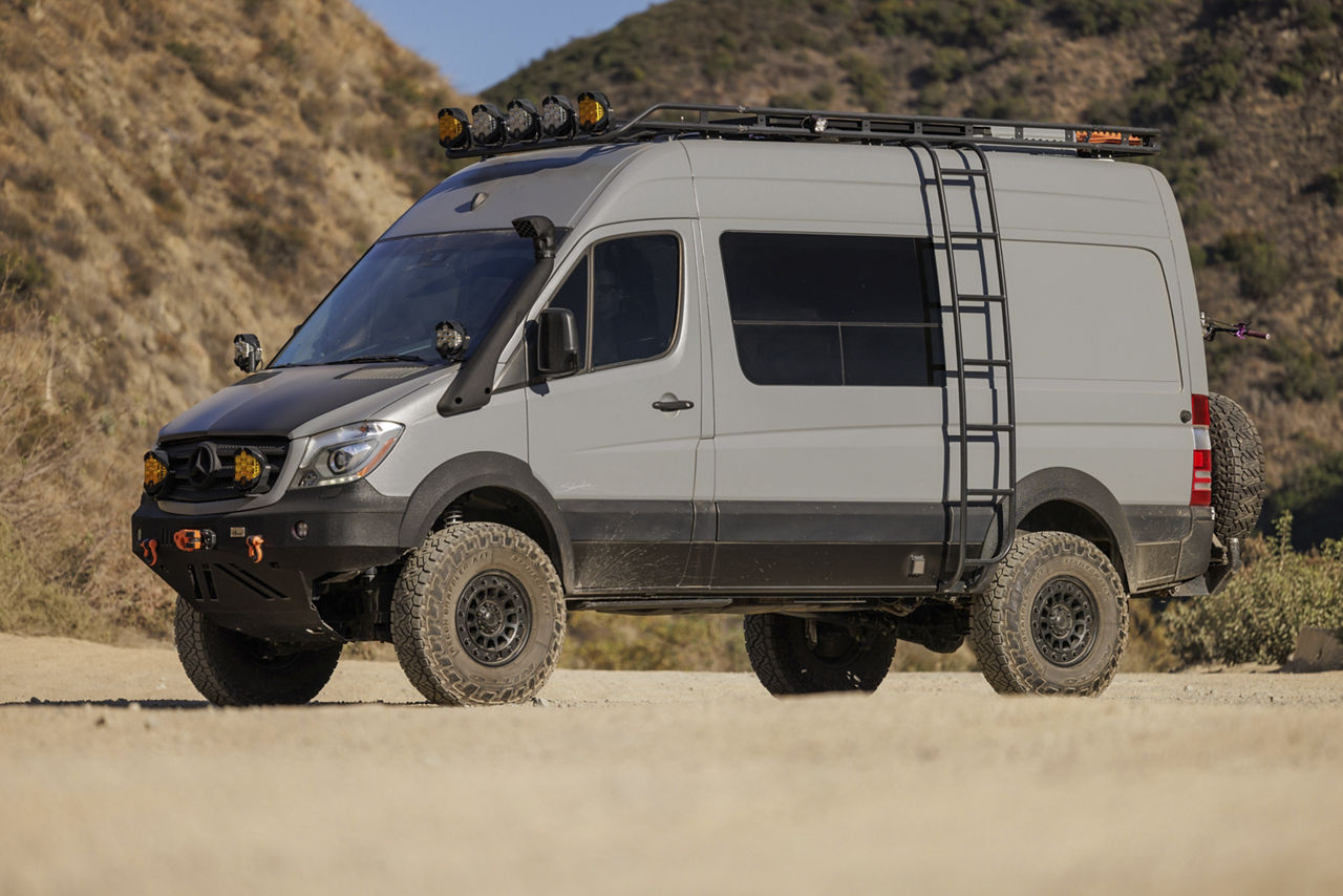Mercedes-Benz – Saints Offroad